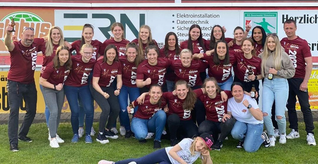 FC Bitburg und SV Holzbach sind Rheinlandmeister - Fußballverband Rheinland